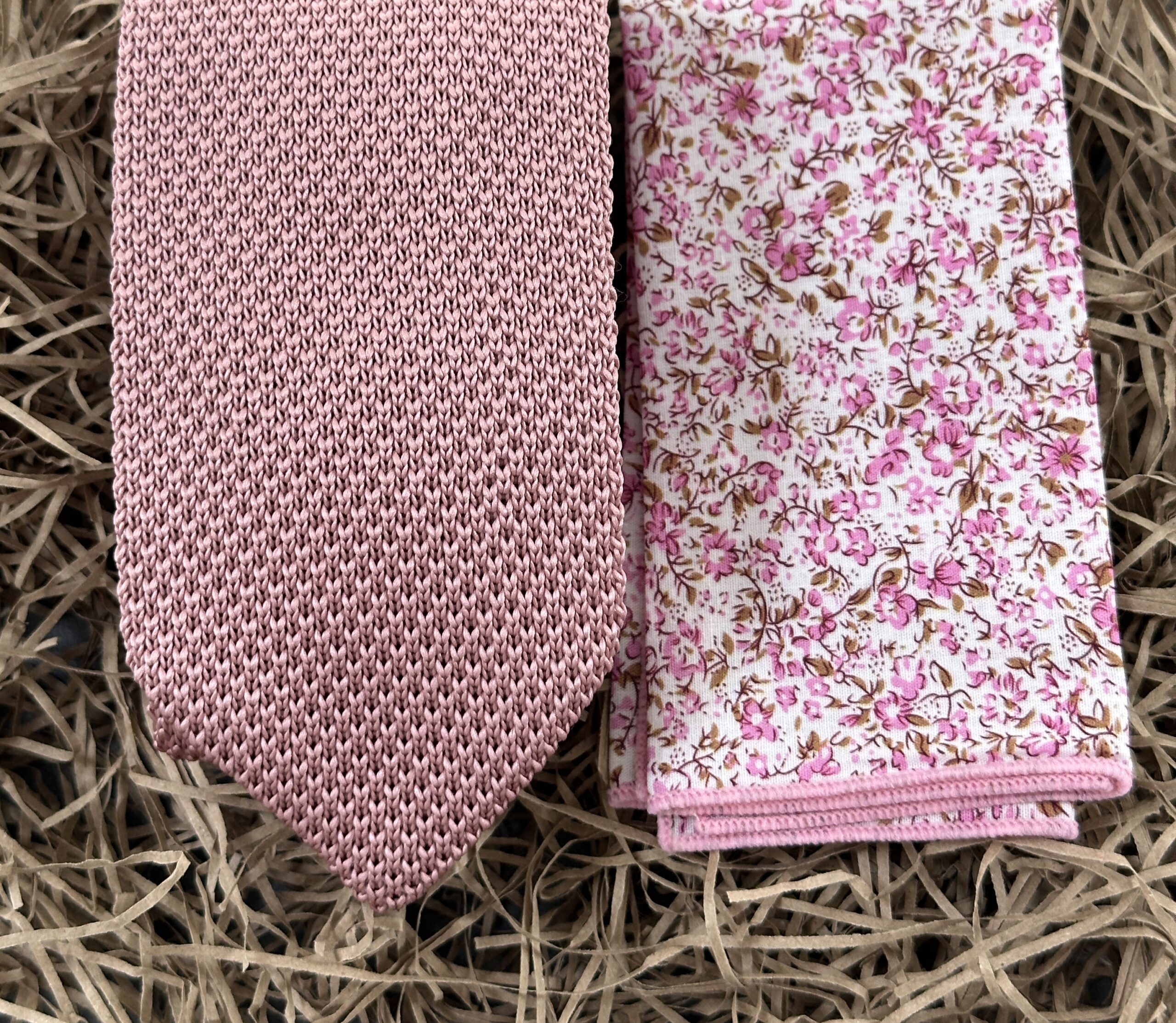 The Wood Crane Pink Tie and Pocket Square Set | Knitted Dusky Pink Tie ...